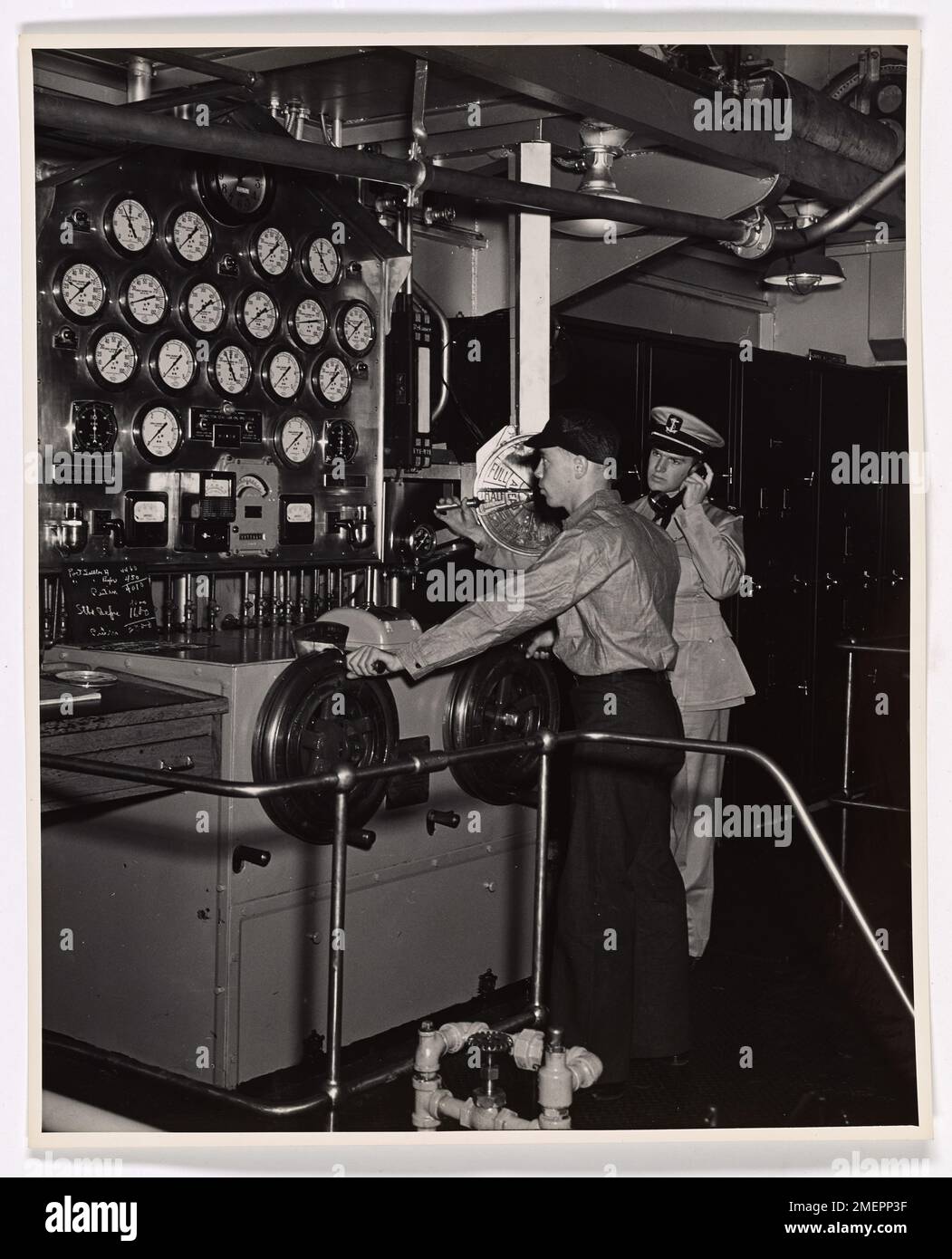 Maritime Engineer Cadets from the U.S. Navy practice operating the ...