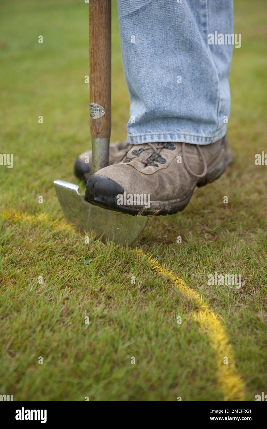 Using edging tool hi-res stock photography and images - Alamy