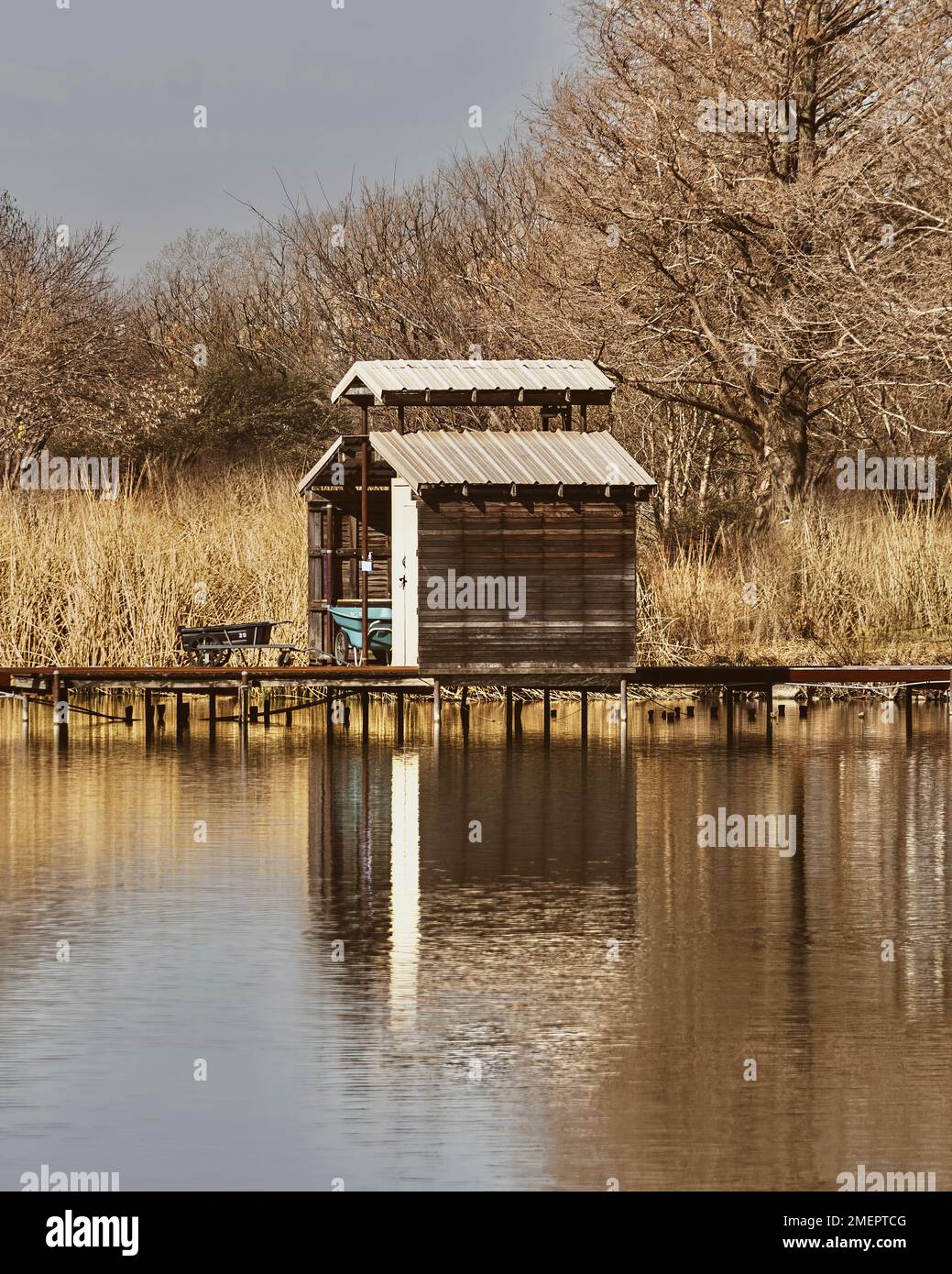 Dock hut hi-res stock photography and images - Alamy