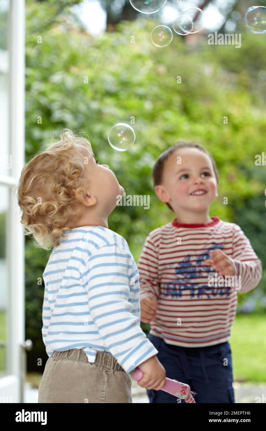 Boy in a bubble hi-res stock photography and images - Alamy