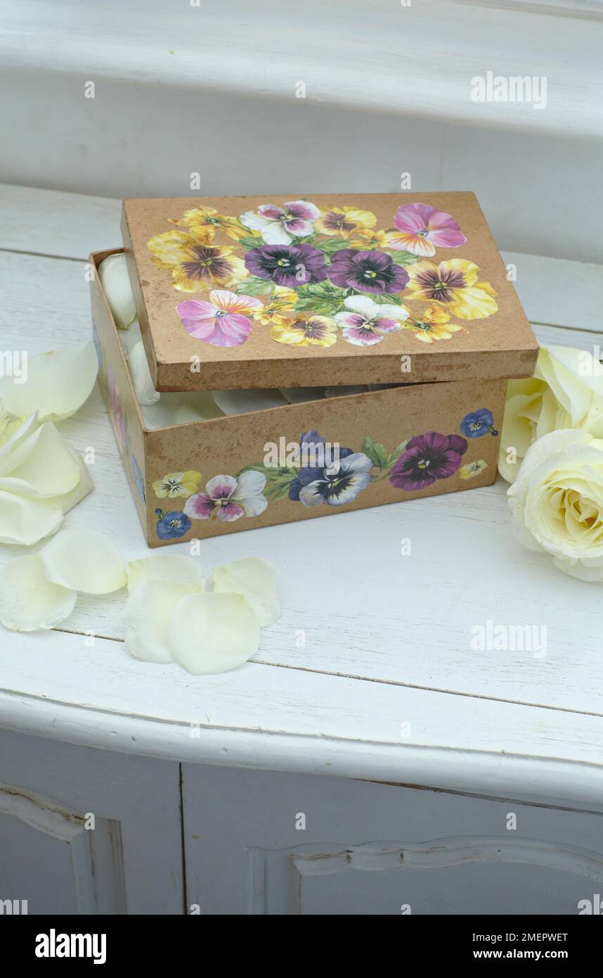 Keepsake box hi-res stock photography and images - Alamy