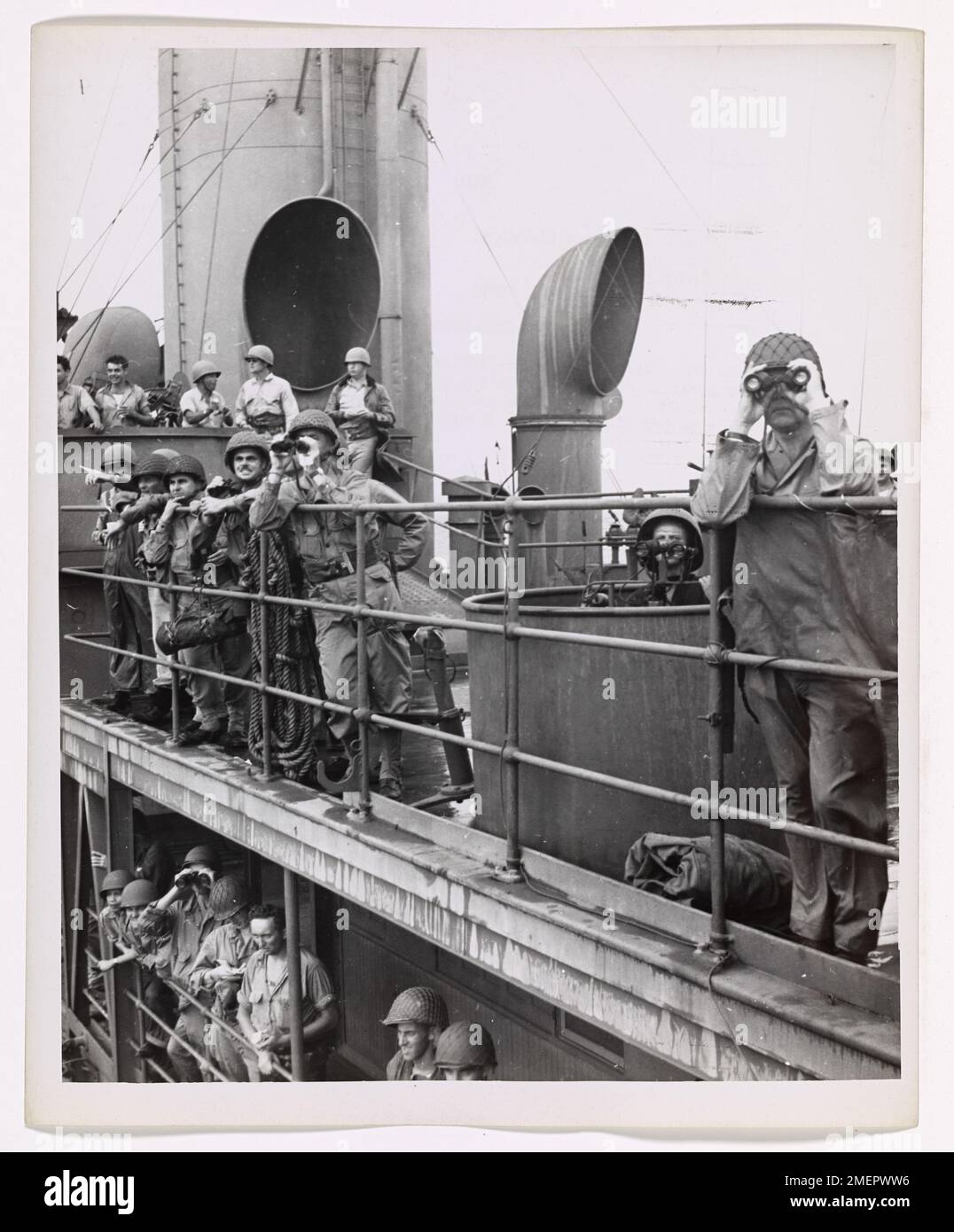 Watching Invasion Progress at Makin. U.S. Army, Navy, and Marine ...