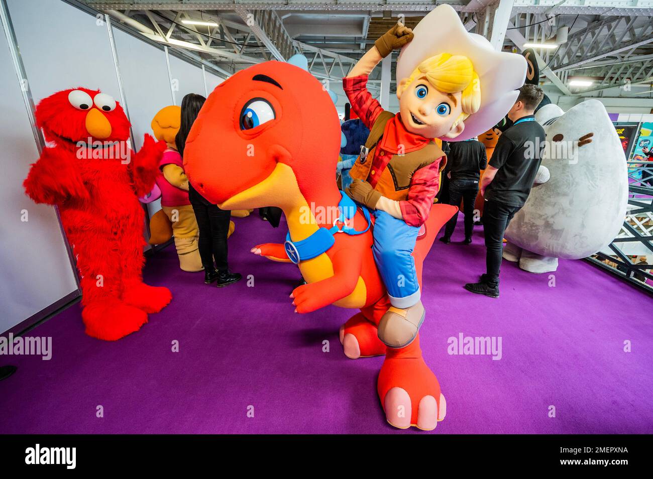 London, UK. 24th Jan, 2023. Jon and Blitz, his speedy velociraptor ...