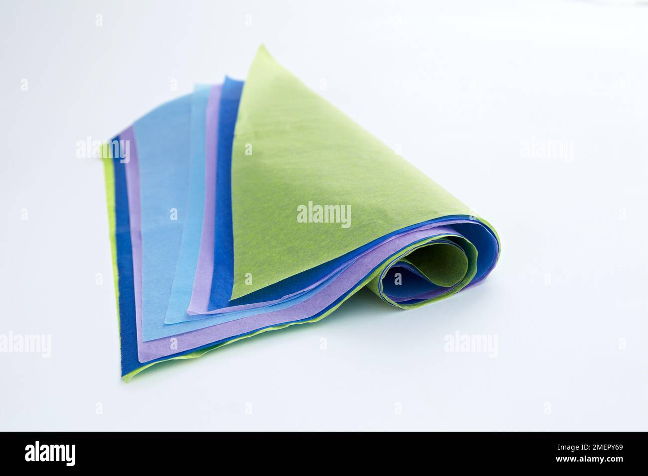 Tissue papers hi-res stock photography and images - Alamy