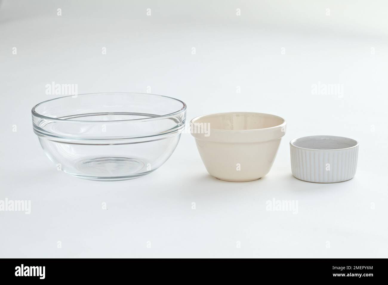 Three glass bowls hi-res stock photography and images - Alamy