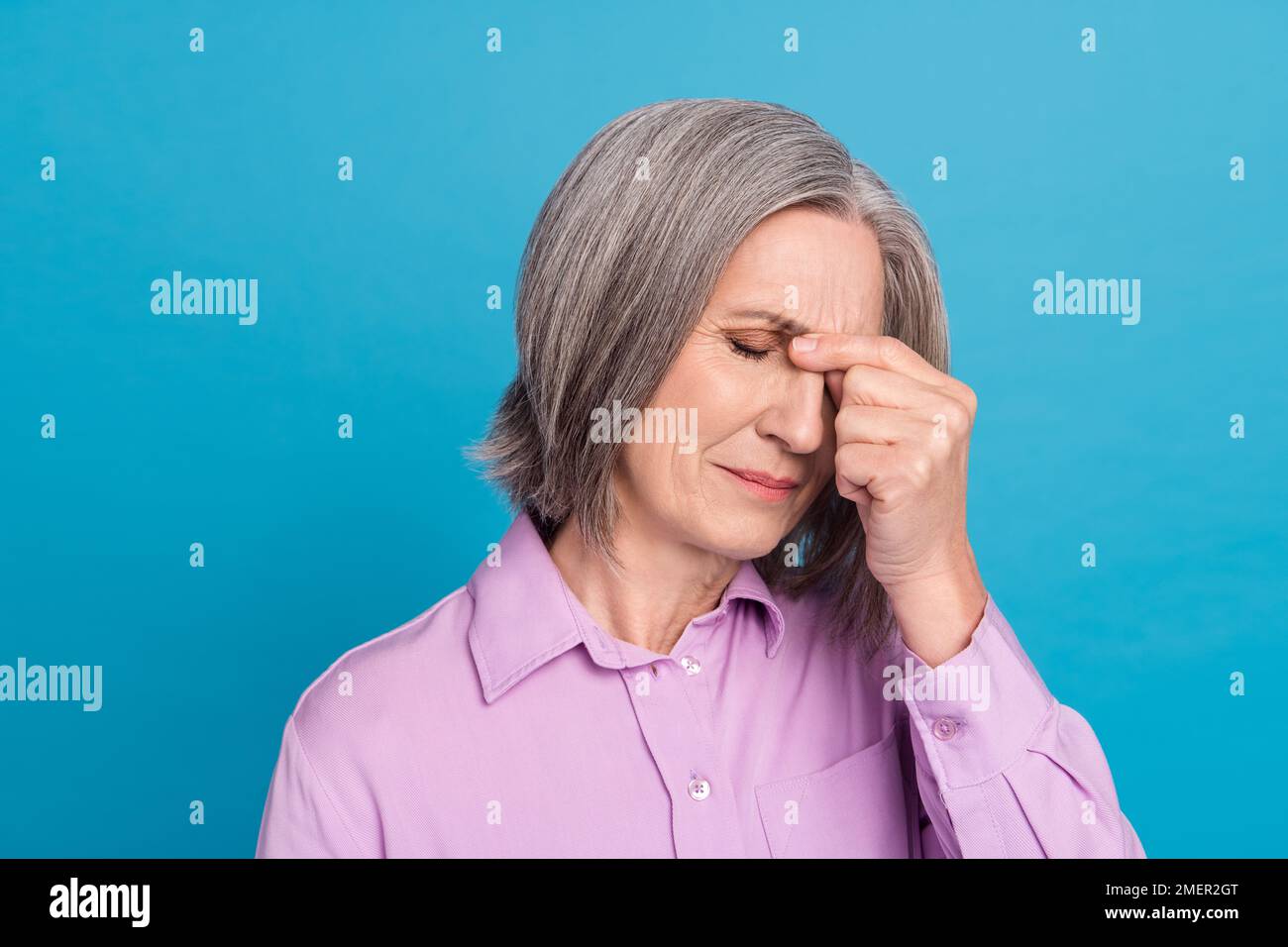 Photo irritated sad woman hi-res stock photography and images - Alamy