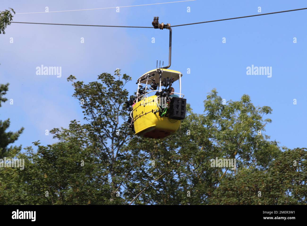 Sam Aston and Dolly-Ross Campbell for Coronation street are filming ...