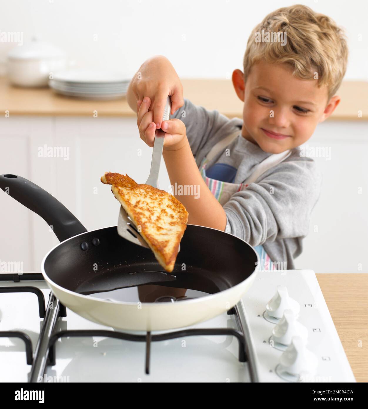 Gypsy cooking hi-res stock photography and images - Alamy