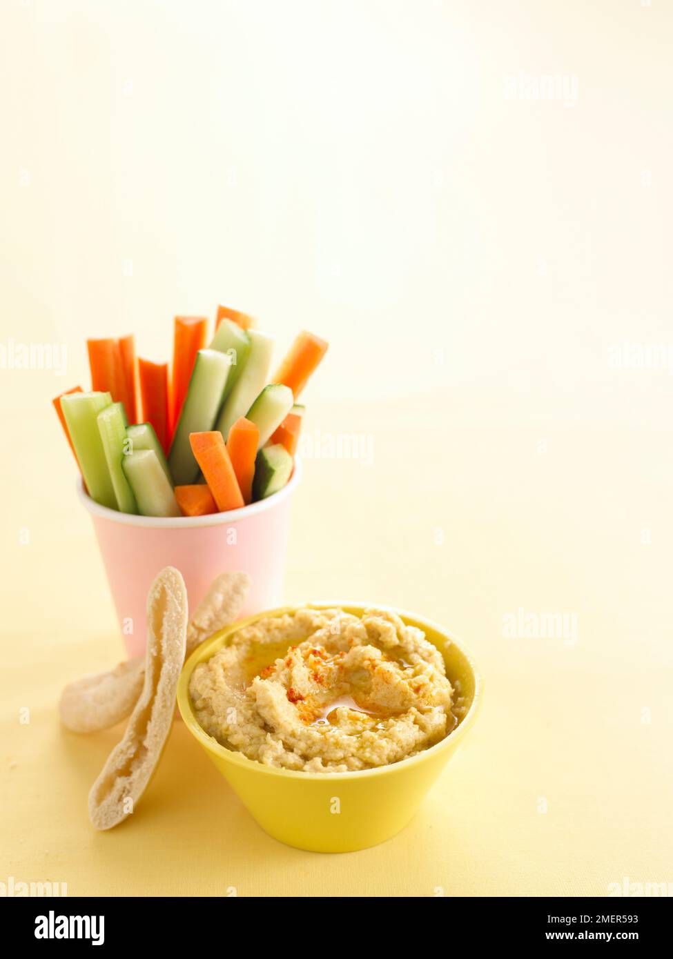 Houmous carrot sticks hi-res stock photography and images - Alamy