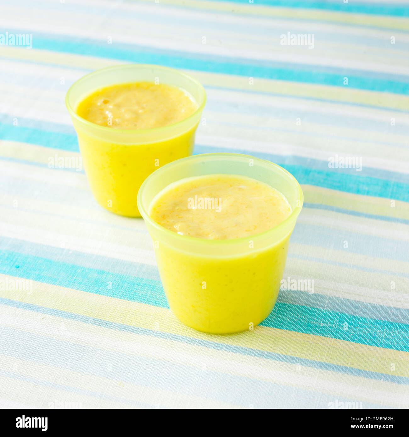 Banana, mango and yoghurt smoothie Stock Photo - Alamy