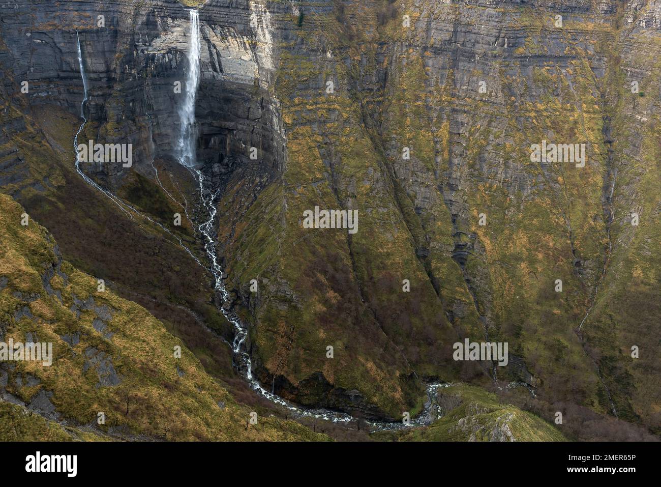 Nervión waterfall hi-res stock photography and images - Alamy