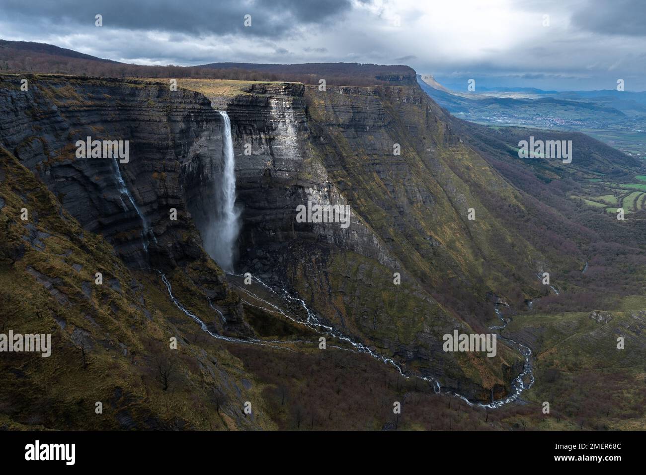 Nervion falls hi-res stock photography and images - Alamy