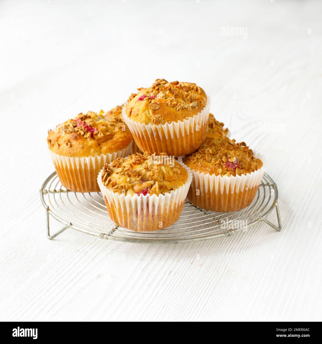 Crunchy dessert hi-res stock photography and images - Alamy