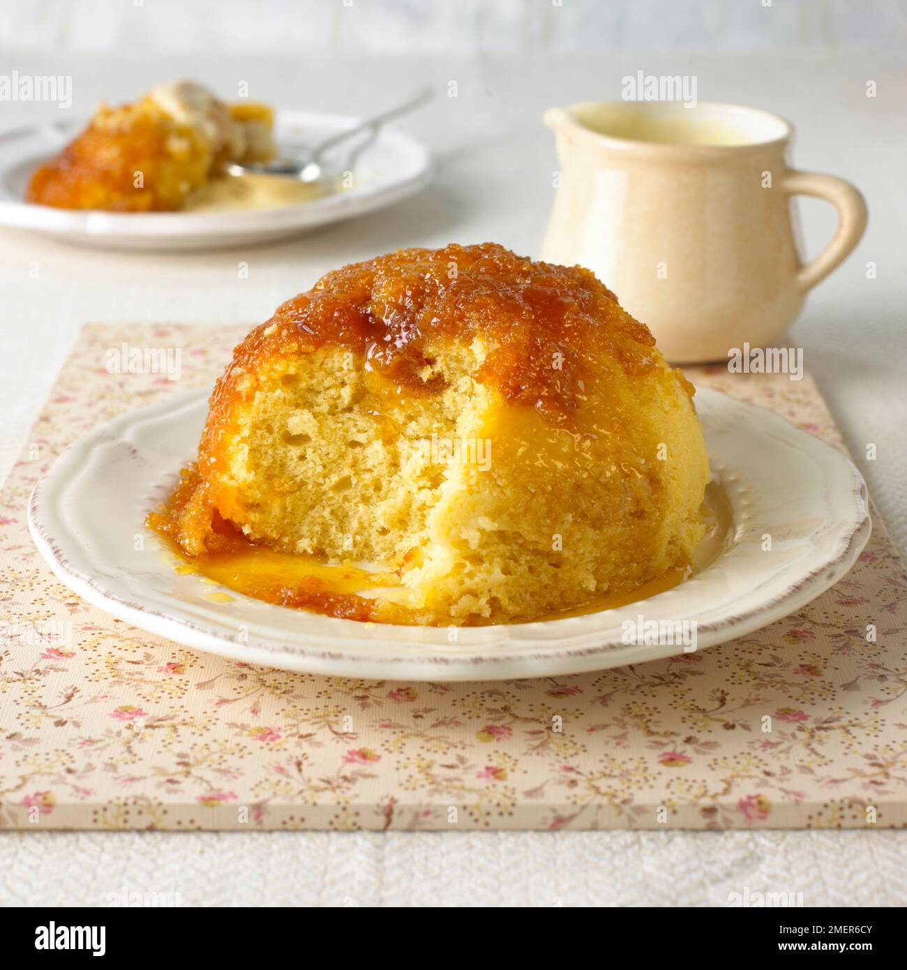 Treacle pudding sponge hi-res stock photography and images - Alamy