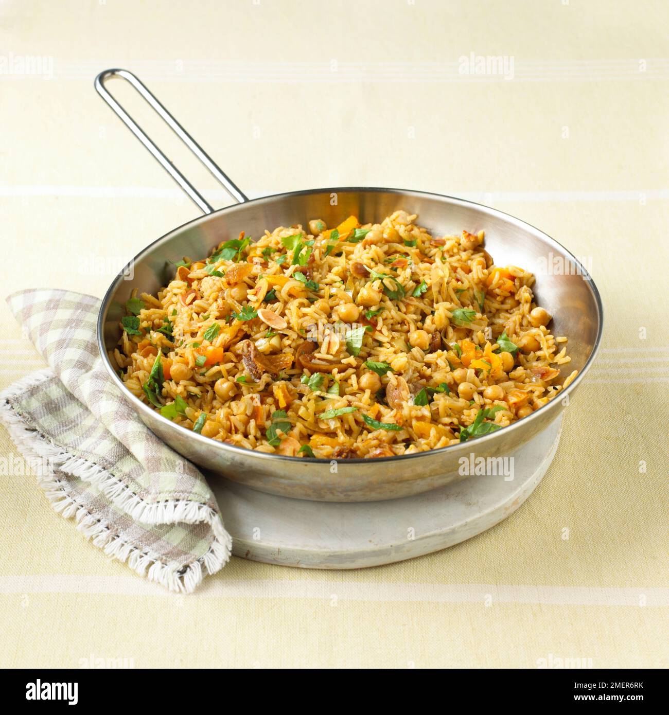 Cooked rice pan hi-res stock photography and images - Alamy