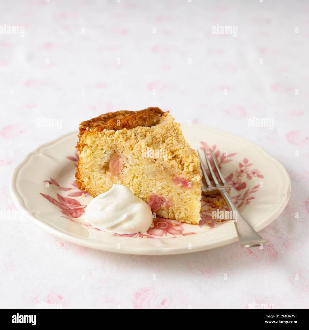 Dollop of cream hi-res stock photography and images - Alamy