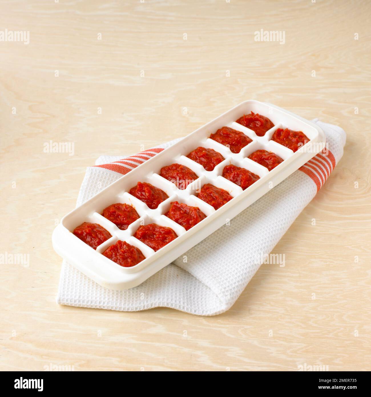 Tray segments hi-res stock photography and images - Alamy