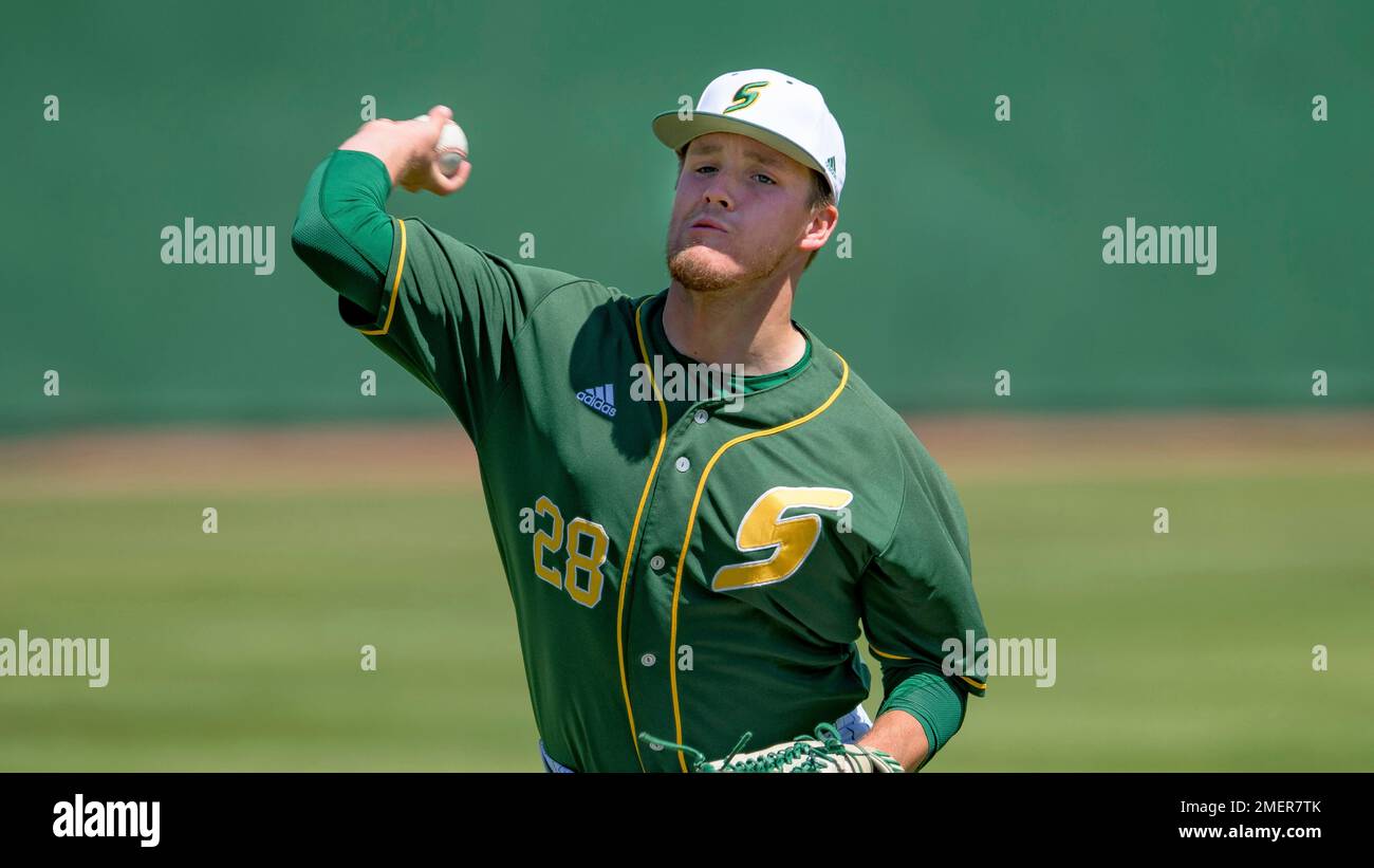 Southeastern pitcher Kyle Bartley (28) throws during an NCAA baseball ...