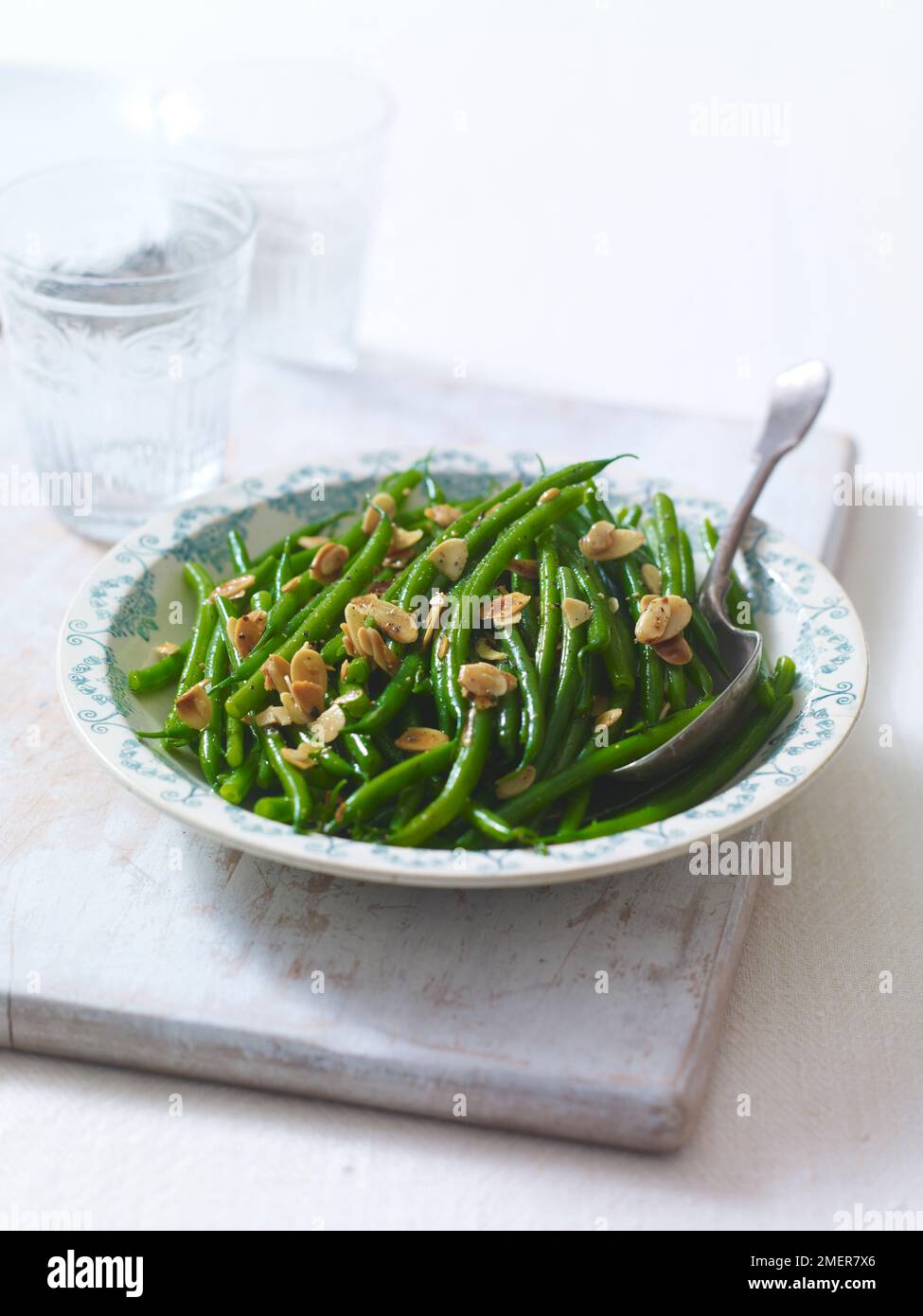 Almond beans hi-res stock photography and images - Alamy