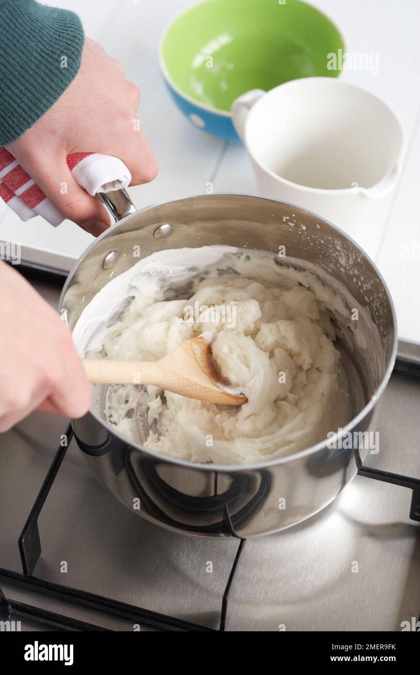 Cornflour paste hi-res stock photography and images - Alamy