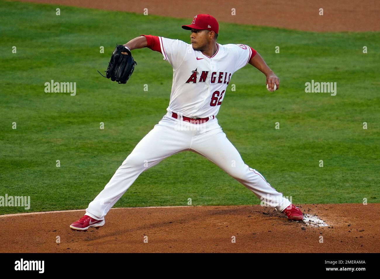 Los Angeles Angels starting pitcher Jose Quintana throws to the Houston ...