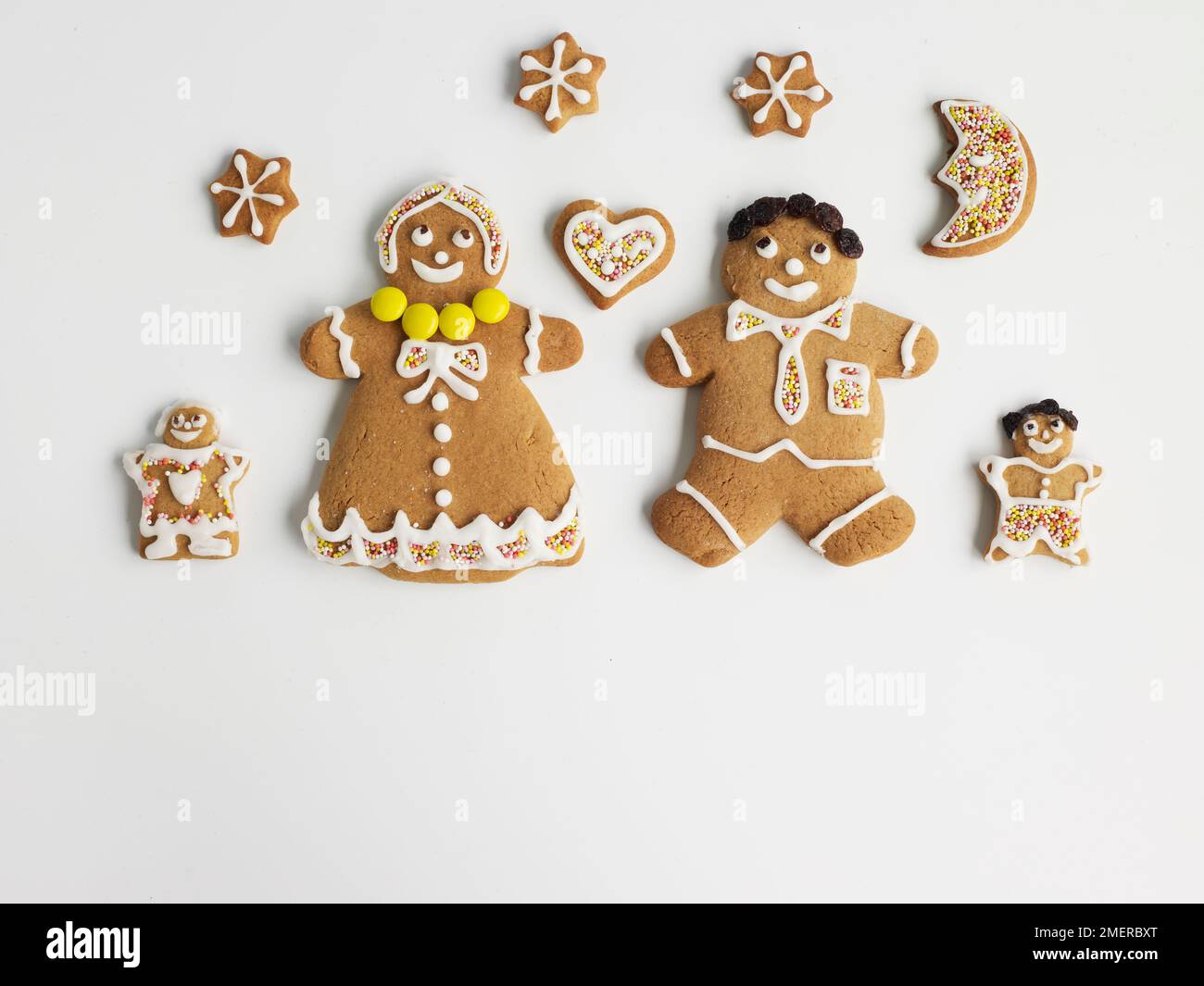 Gingerbread men and shapes with icing Stock Photo - Alamy