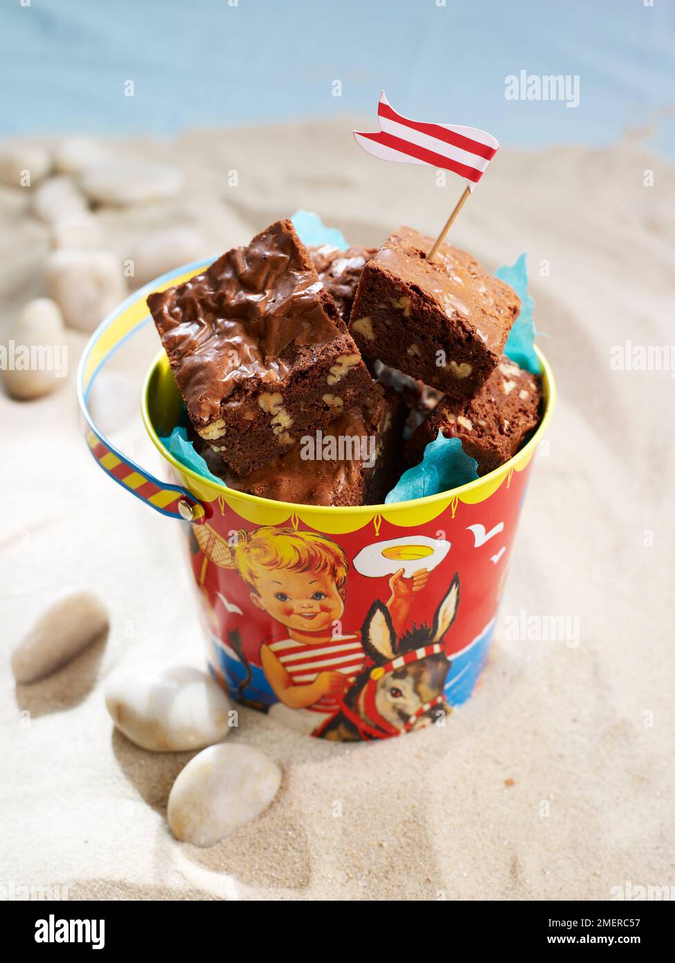 Bucket with chocolate hi-res stock photography and images - Alamy