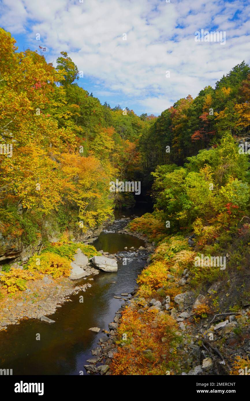 Roaring brook hi-res stock photography and images - Alamy