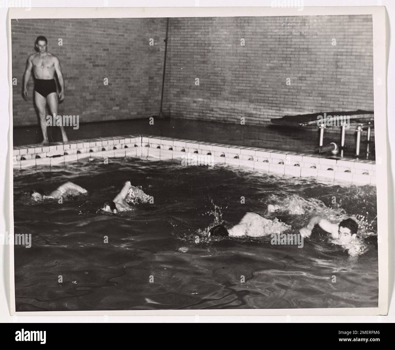 Coast Guardsmen in Baltimore practice life-saving techniques and ...