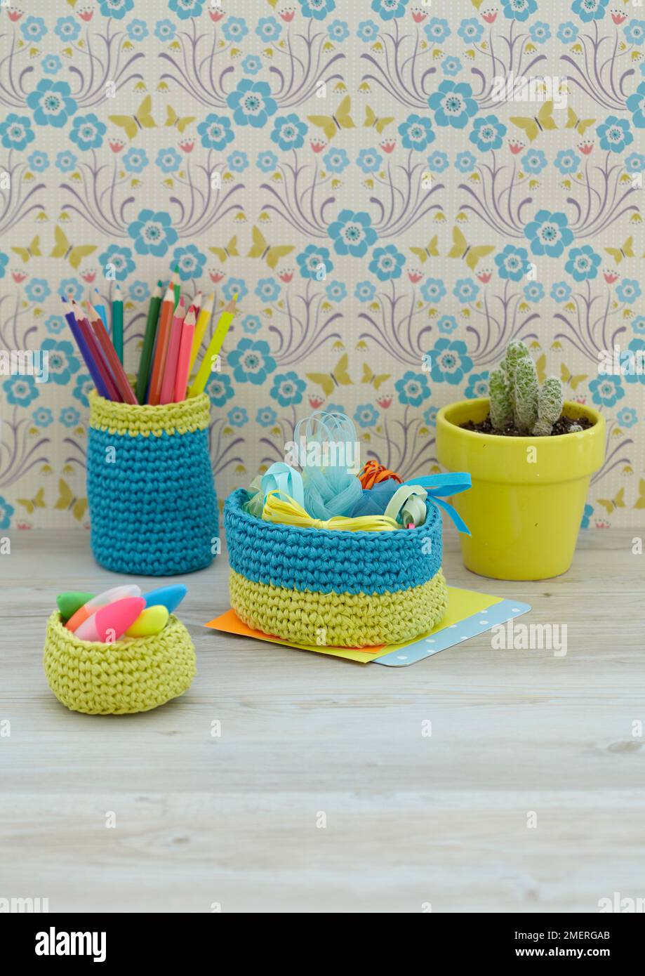 Office pots hi-res stock photography and images - Alamy