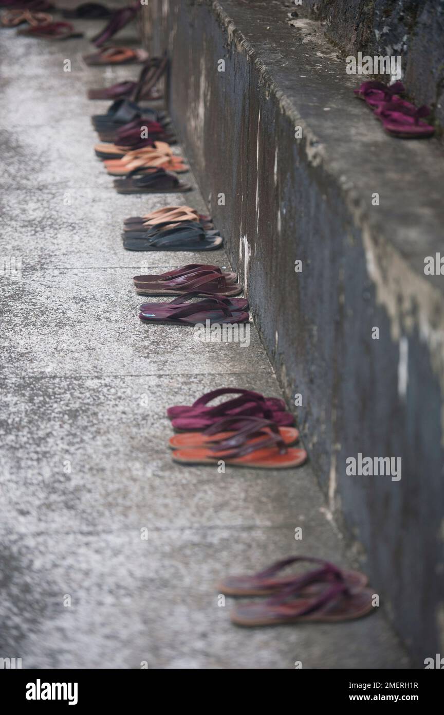 Maha pasana cave hi-res stock photography and images - Alamy