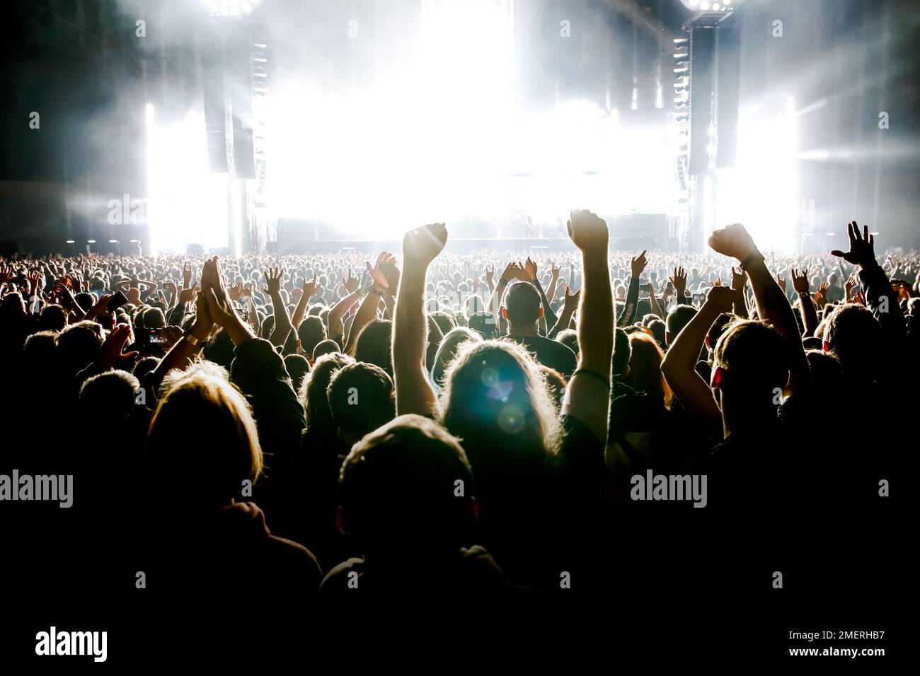 Clapping hand silhouettes hi-res stock photography and images - Alamy