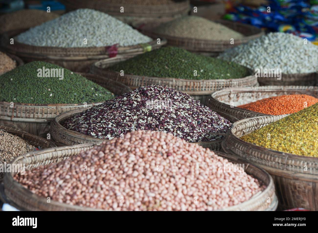 Myanmar, Sagaing, Monywa, market, pulses and spices Stock Photo - Alamy