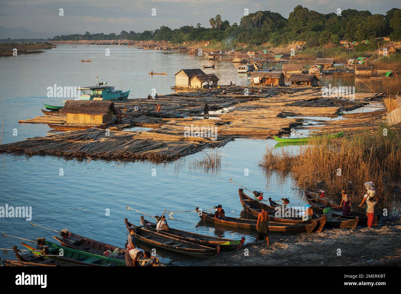 Irrawaddy river boats house hi-res stock photography and images - Alamy
