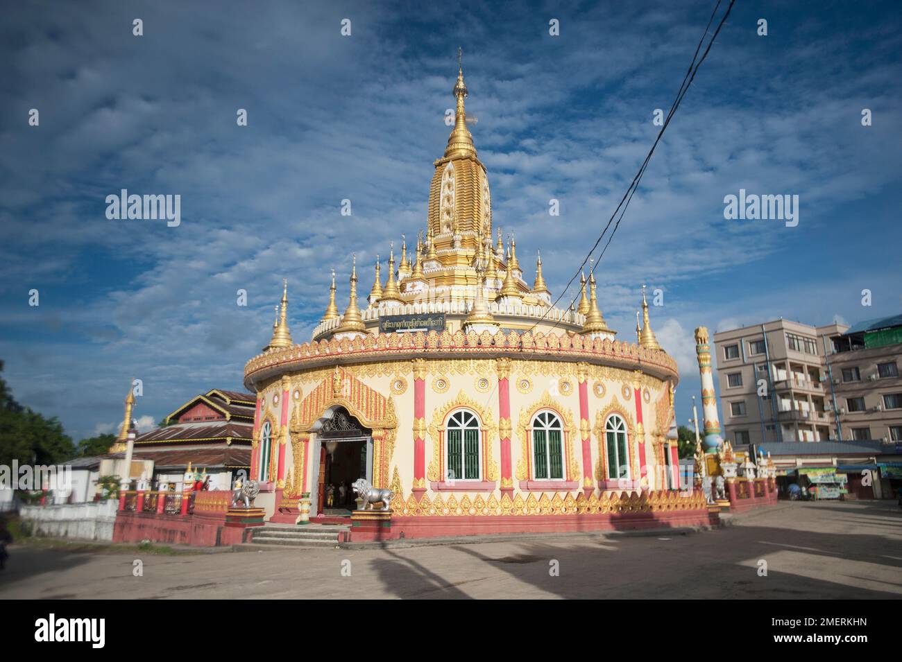 Four faces pagoda hi-res stock photography and images - Alamy