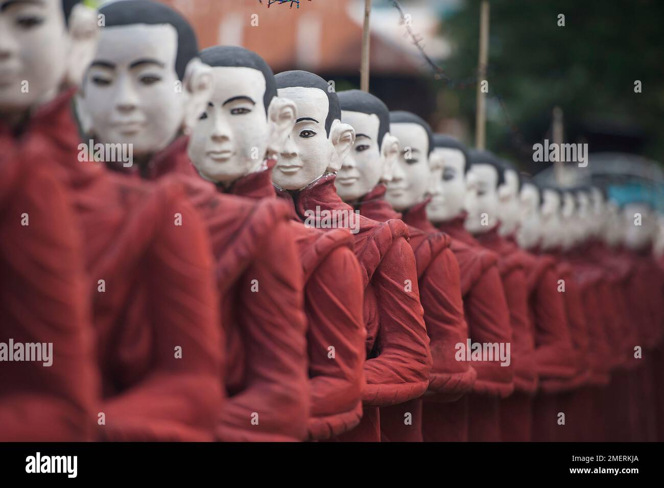 Thein taw gyi monastery hi-res stock photography and images - Alamy