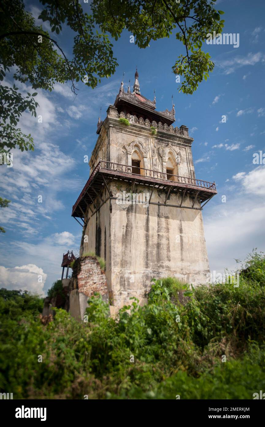 Inwa tower hi-res stock photography and images - Alamy