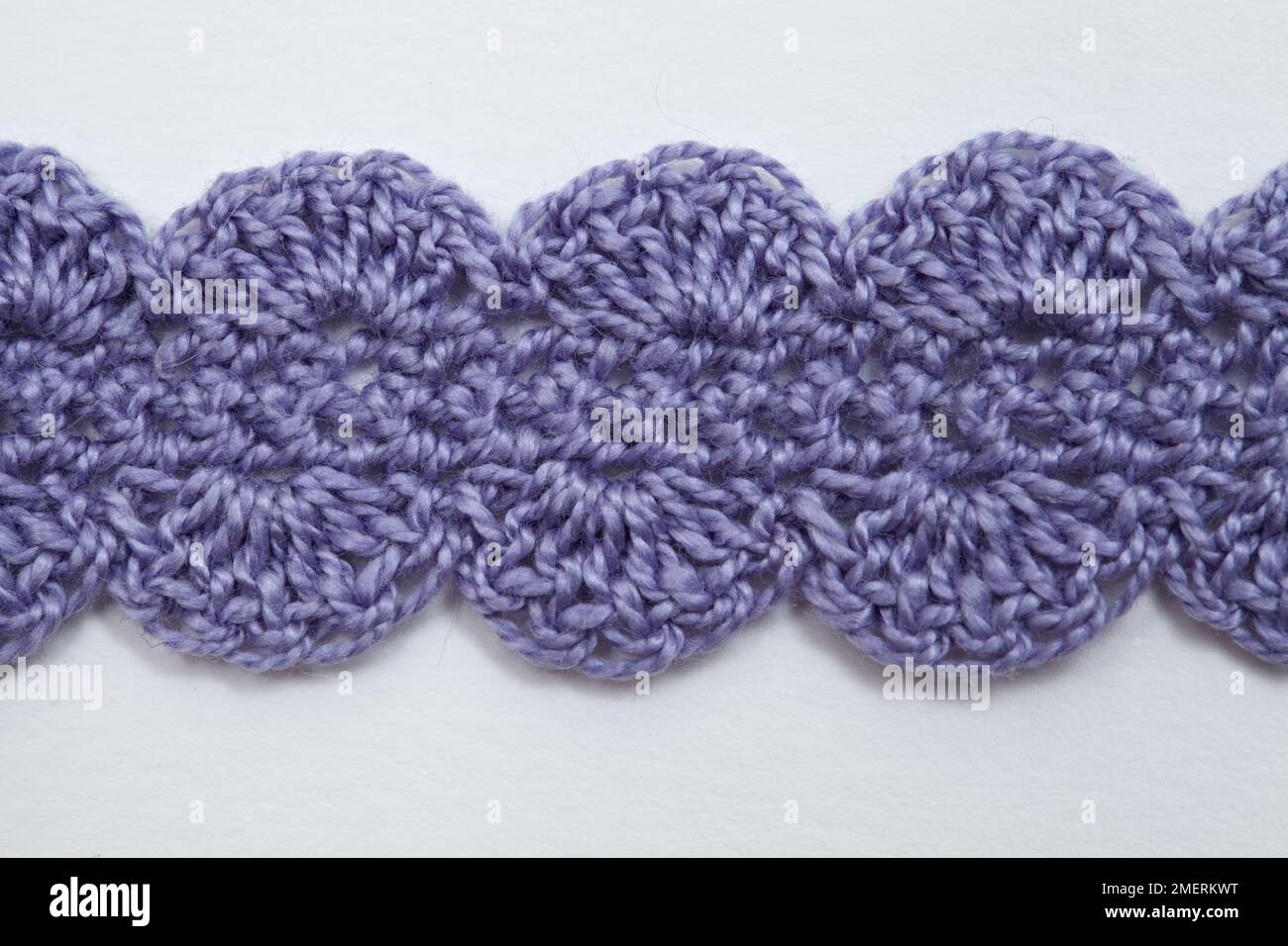 Shell edging hi-res stock photography and images - Alamy