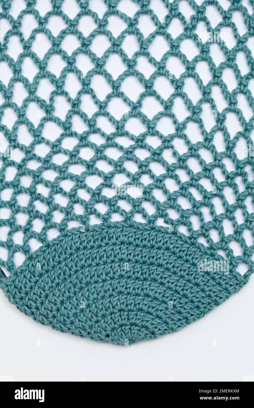 Chain loop mesh stitch hi-res stock photography and images - Alamy