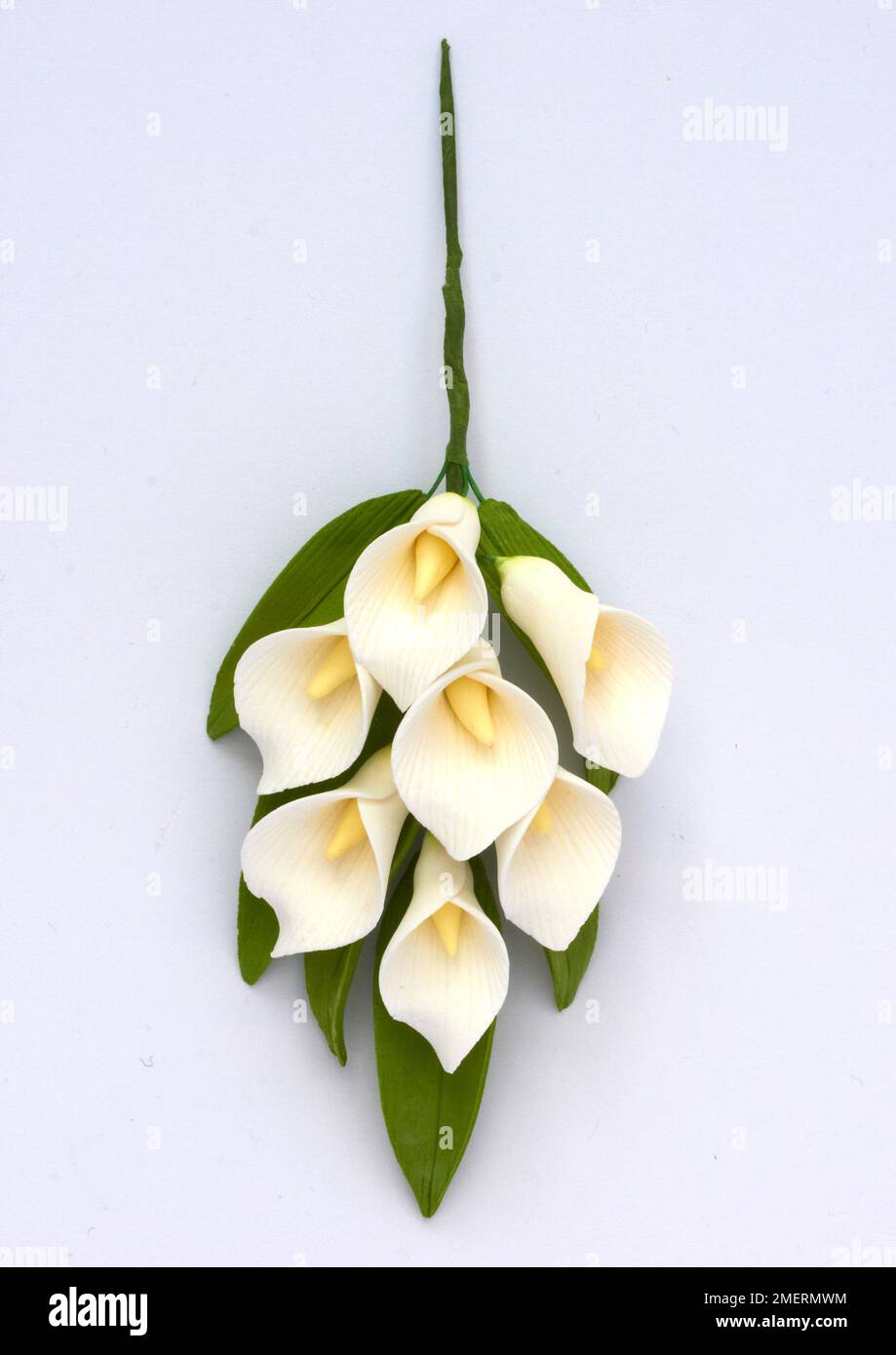 Edible Lily Cake at Jimmy Milam blog