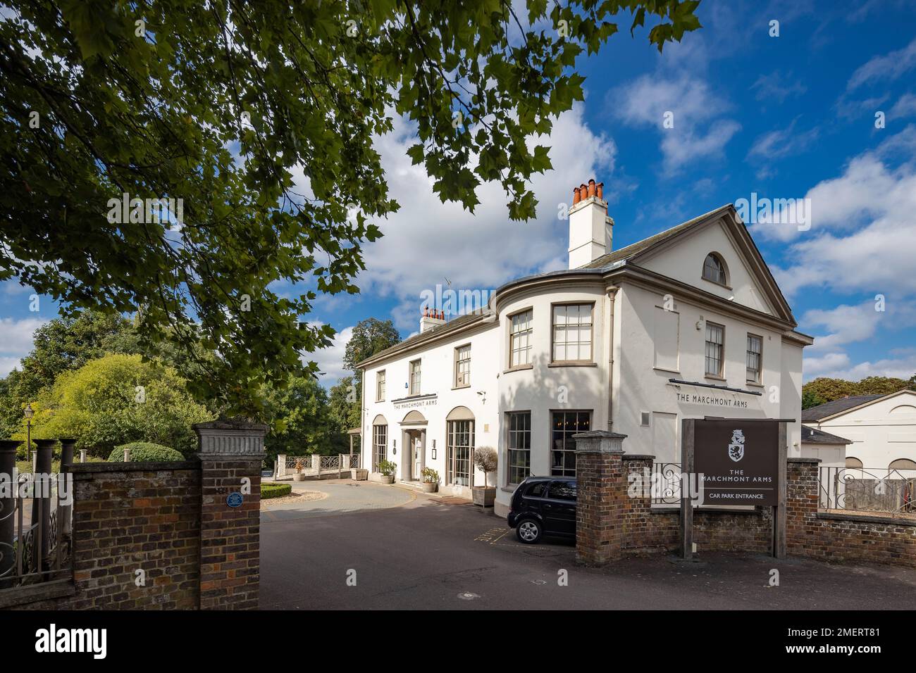 Hemel water gardens hi-res stock photography and images - Alamy