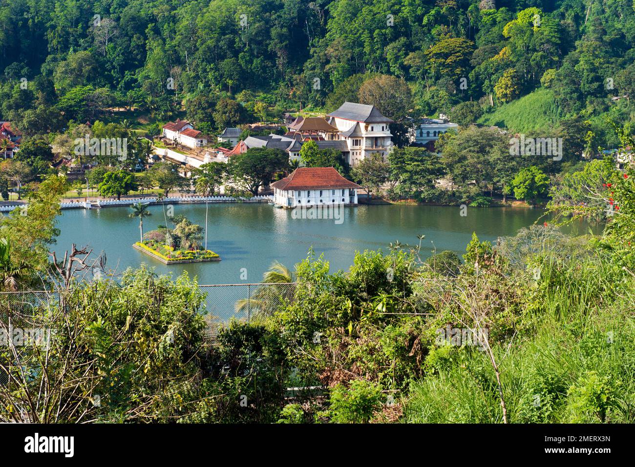 Central Province, Kandy, Lake, Sri Lanka, Temple of the tooth Stock ...