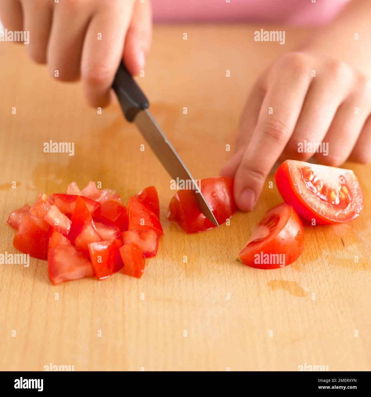 Dicing hi-res stock photography and images - Alamy