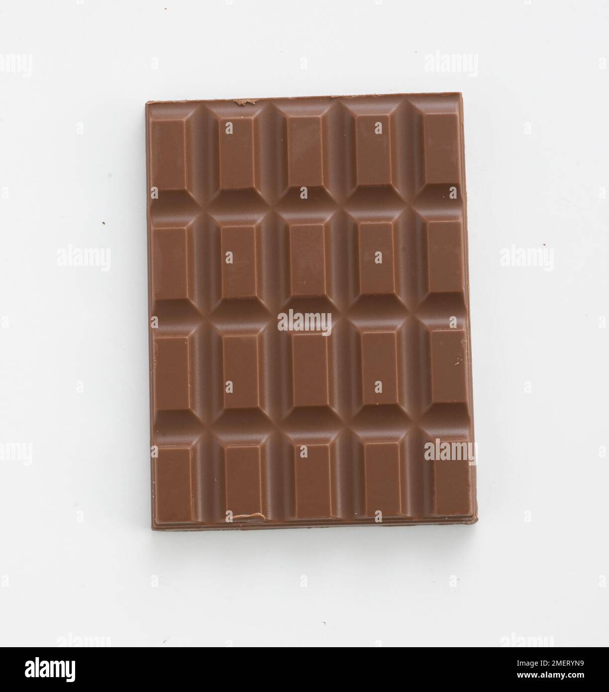 Single plain chocolate bar hi-res stock photography and images - Alamy