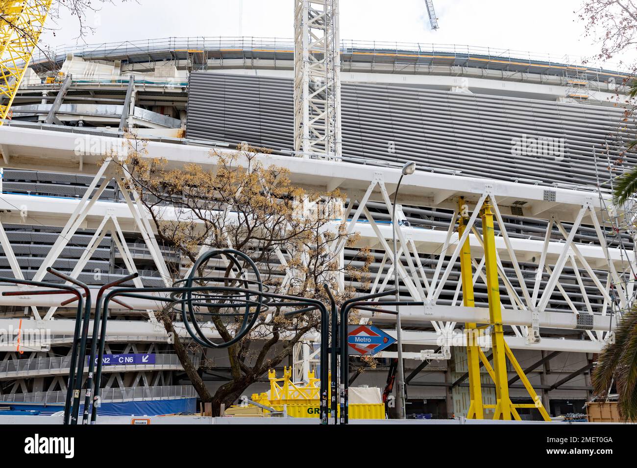 Santiago bernabeu stadium empty hi-res stock photography and images - Alamy