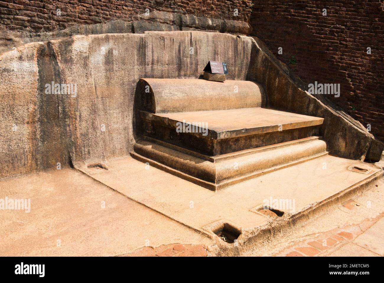 Kimbissa, Sigiriya, Southern Province, Sri Lanka, The summit, Throne ...