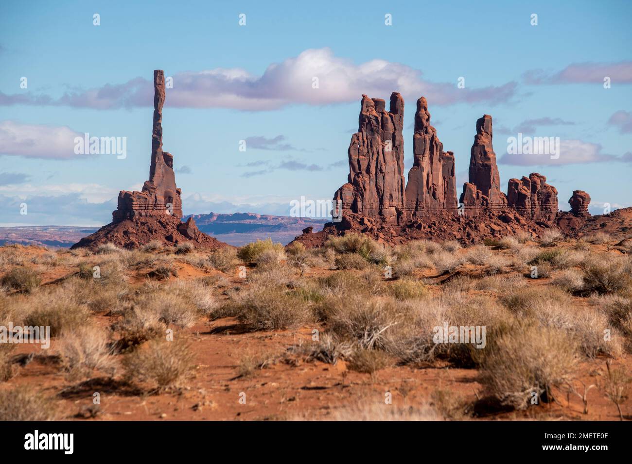 The Totem Pole and Ye Bei Chi are famous butte formations in Monument ...