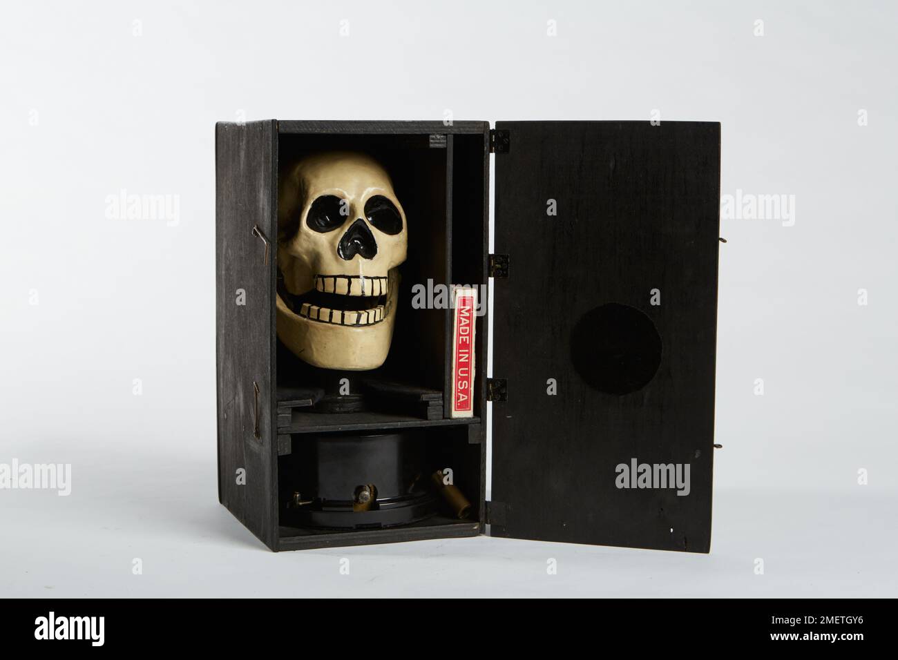 Magicians equipment hi-res stock photography and images - Alamy