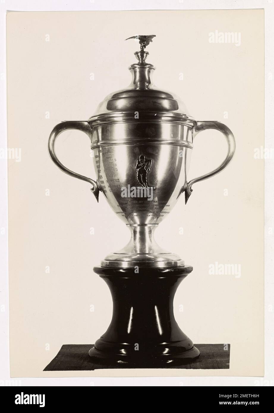 Iconic trophy hi-res stock photography and images - Alamy