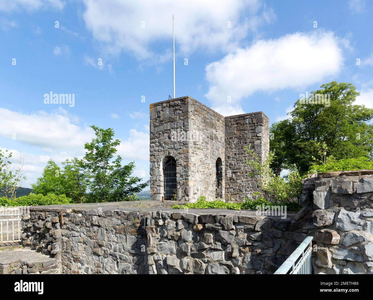 Castle ruins, former medieval castle of the Arnsberg counts, later ...